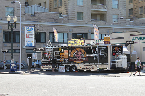 How Much Does It Cost To Rent A Food Truck HowMuchIsIt